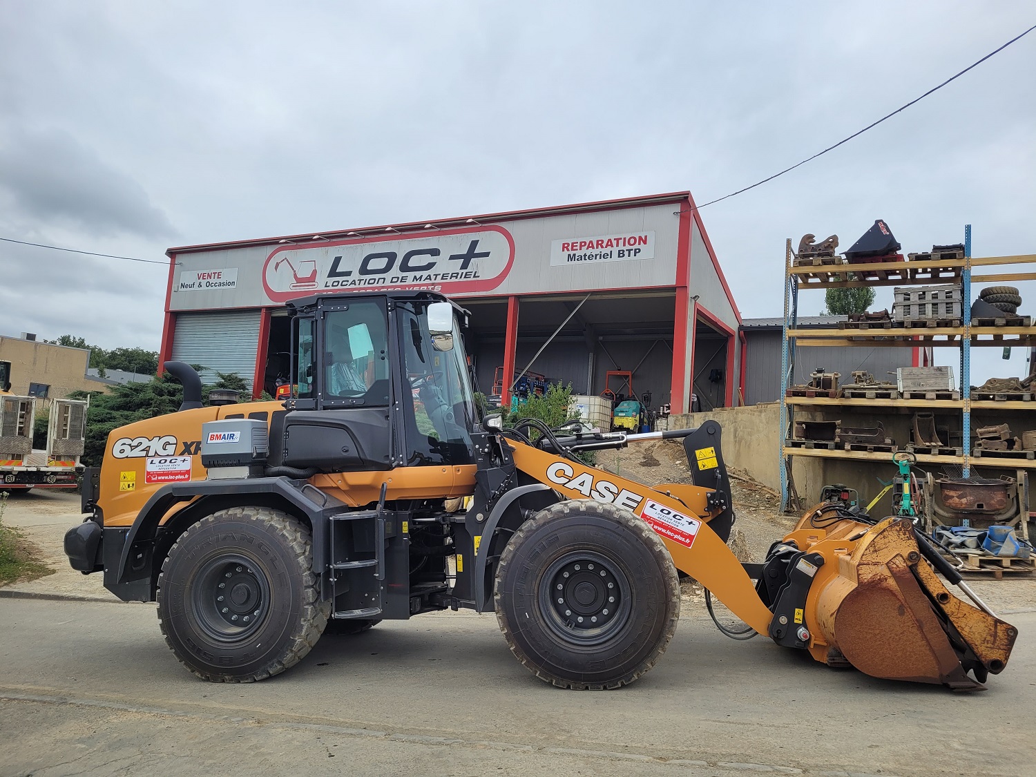 location de chargeuse 2500L avec pesage ; location chargeuse GHD